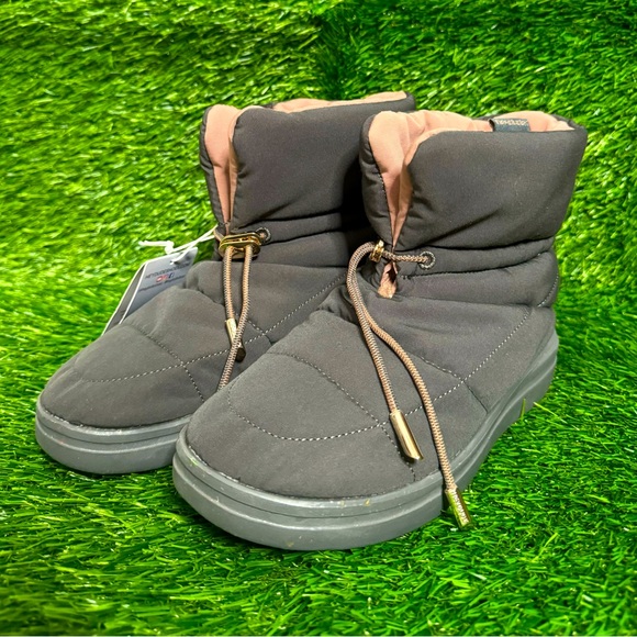 Hey Dude | Shoes | Size 6 Heydude Womens Margot Eco Charcoal Shoes Nwt ...
